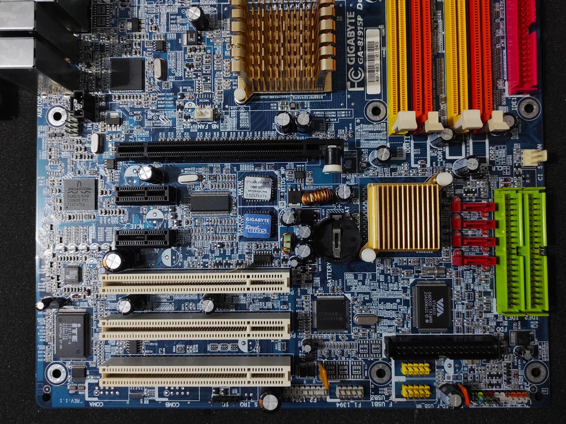 Gigabyte GA-8I915P Duo Pro Socket 775 ATX Motherboard DDR PCIe x16 ...